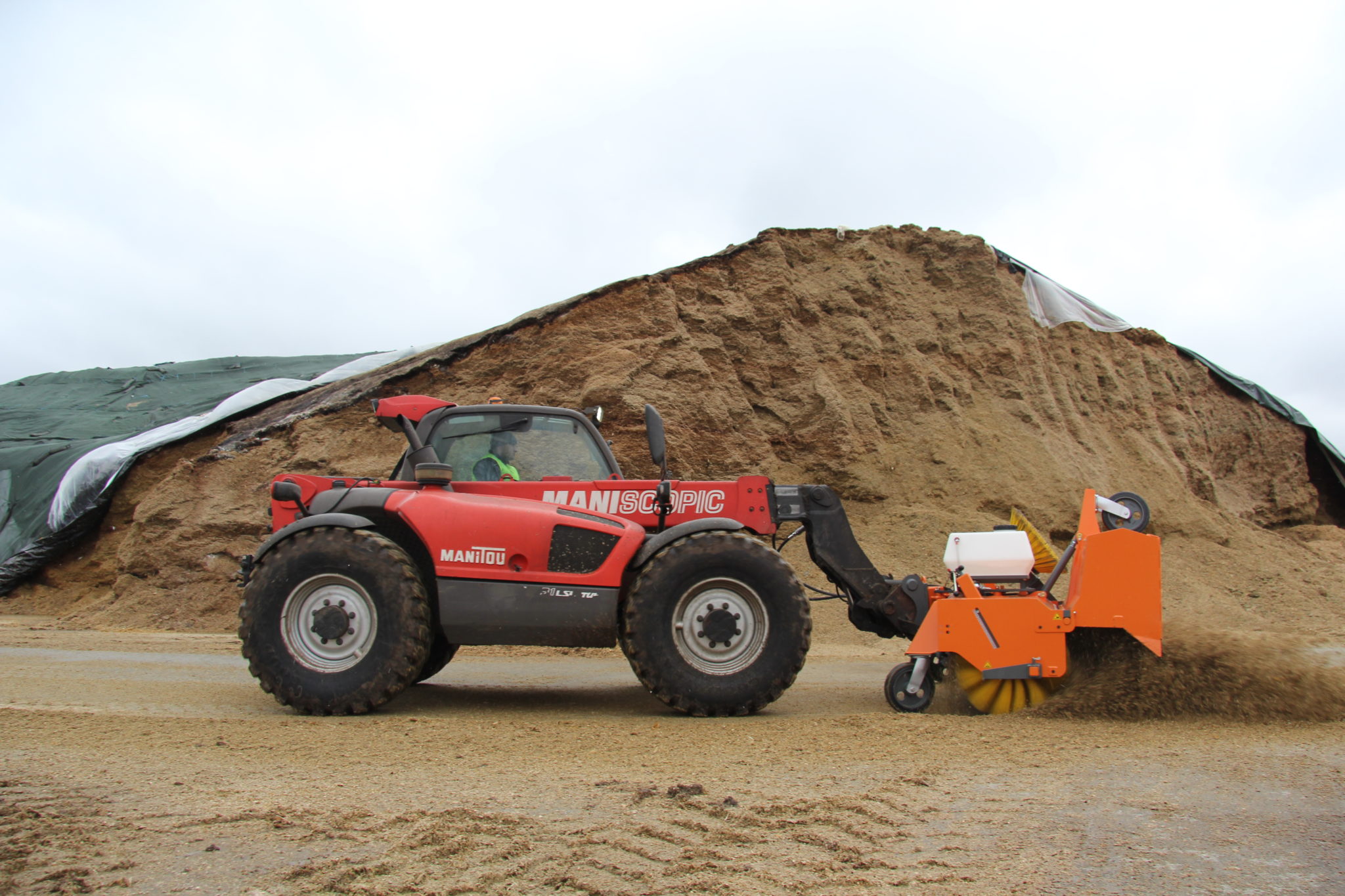 Bema 75 dual power master, balayeuse pour chantier, balayeuse ...